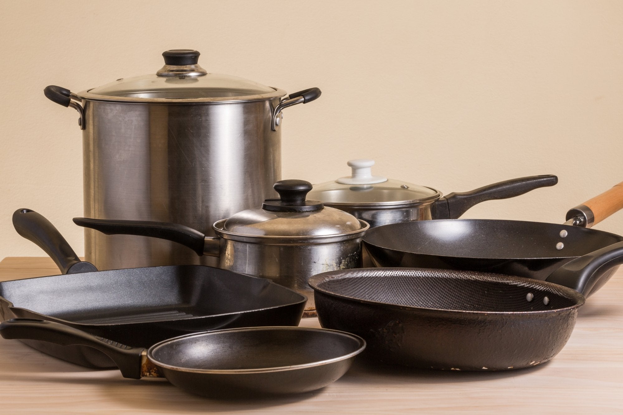What Makes a Great Cooking Pan? – santokuknives